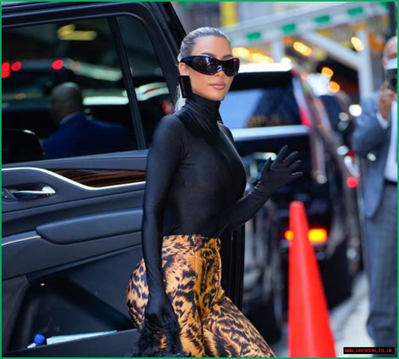 Bianca Censori Long Hair: A Deep Dive Into Style And Elegance